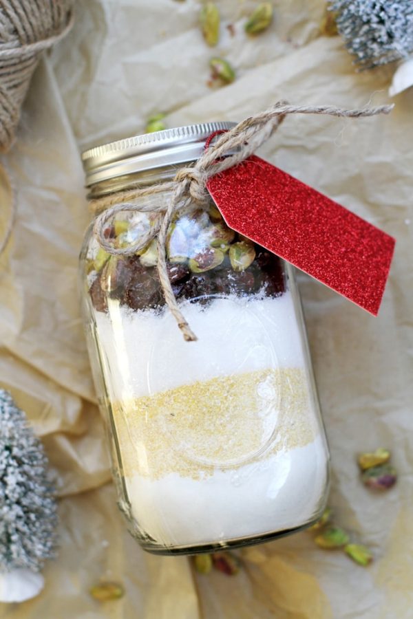 10 Easy DIY Gift Jar Recipes for the Holidays | Girl Versus Dough