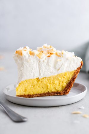 Creamy Mango Pie Recipe (in a Graham Cracker Crust)