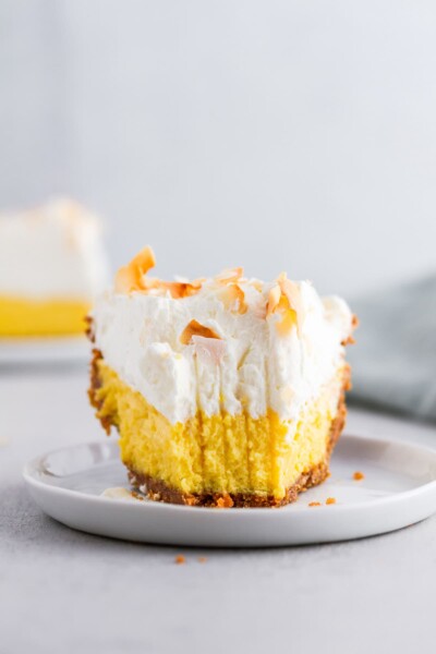 Creamy Mango Pie Recipe (in a Graham Cracker Crust)